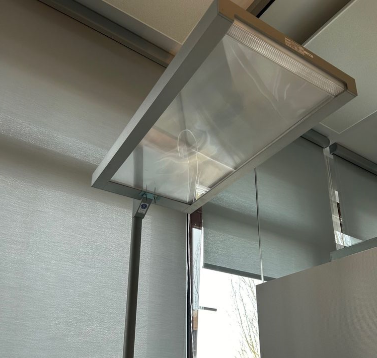 Gesture control smart lamp